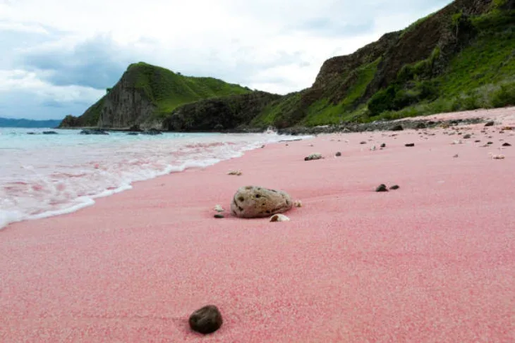 Pantai Tanah Merah Banyuwangi: Keindahan Tersembunyi